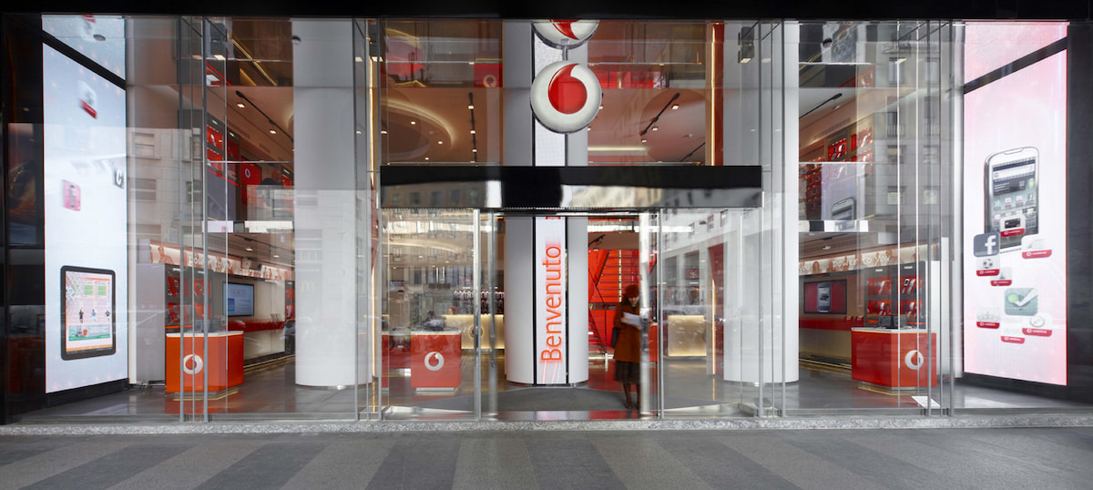 Italy Vodafone SIM Cards & eSIM: Detailed Guides for Tourists